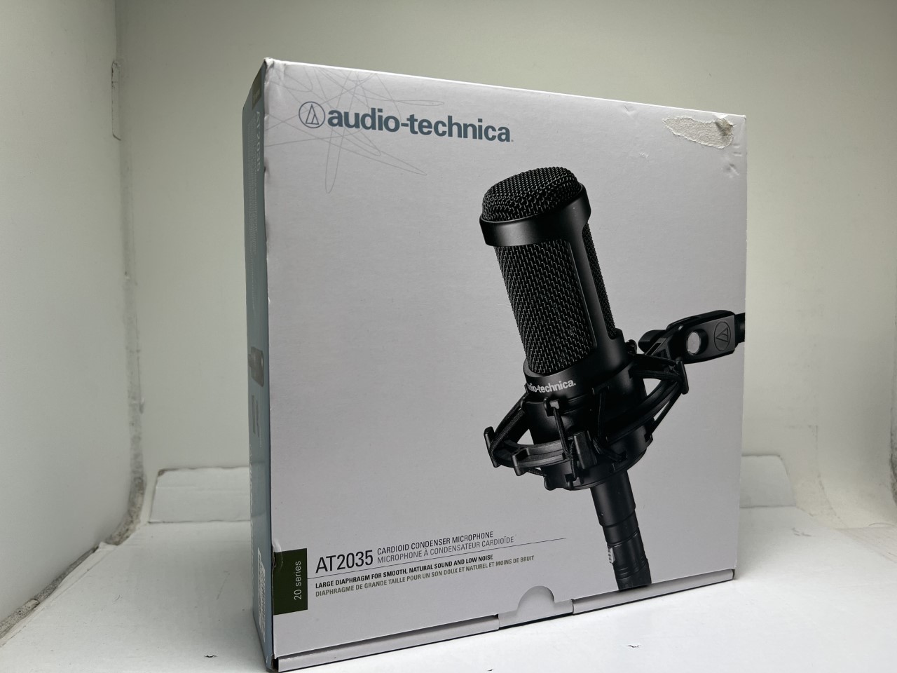 Audio-Technica AT2035 Cardioid Condenser Microphone W/MSB ...