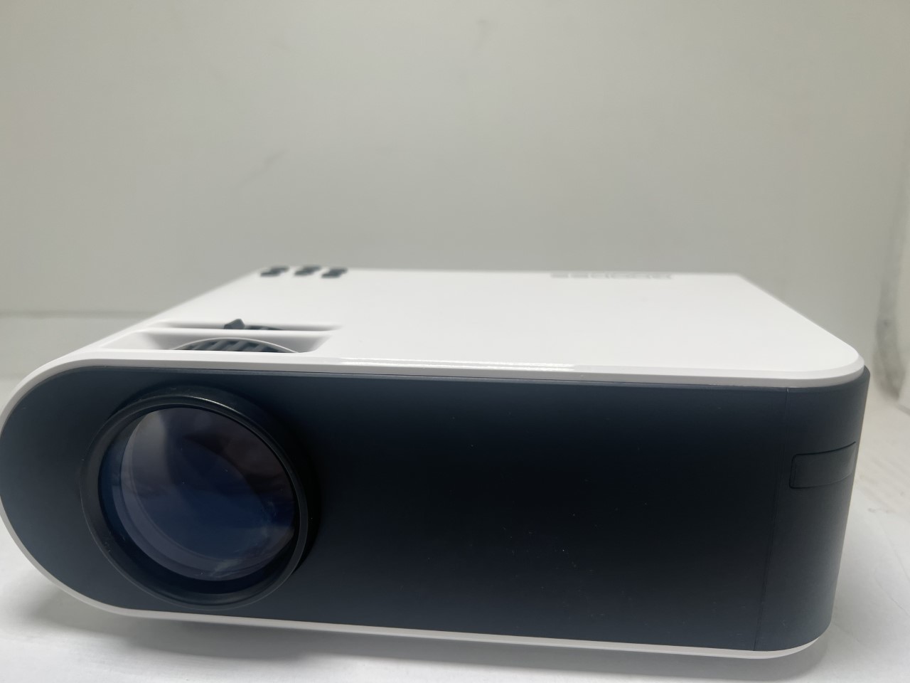 Mini Projector, GooDee W18 WiFi Movie Projector | Sterling & Knight Jewelry & Pawn